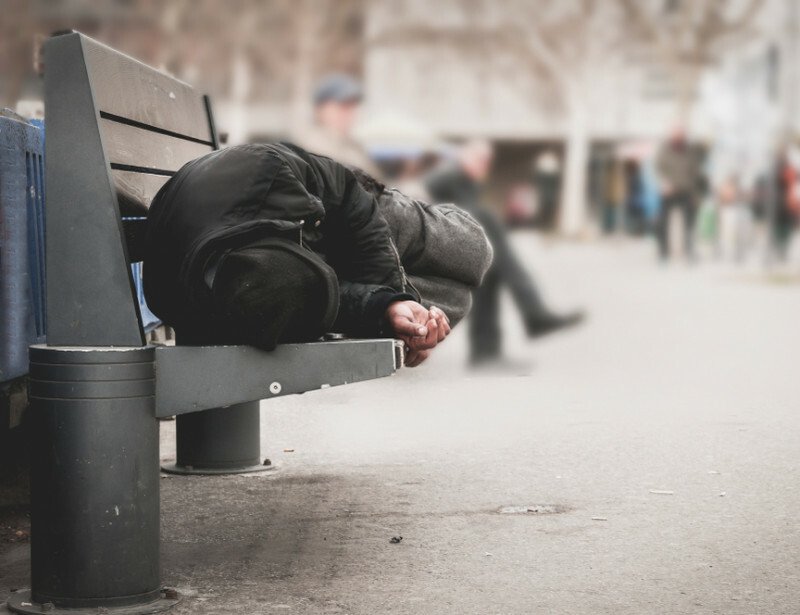 Aidons cet homme qui travail et qui est SDF - CotizUp.com