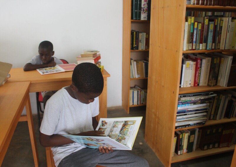 Création d'une bibliothèque à Kinshasa - CotizUp.com